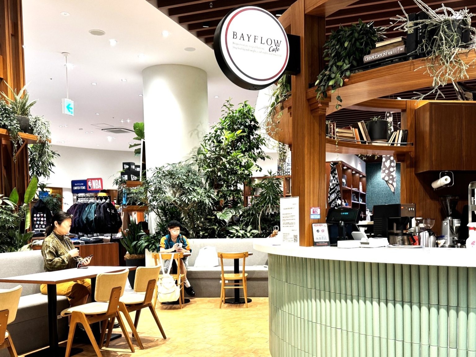 イオンモール大高のBAYFLOW cafeで南国気分を味わう